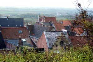 How did the Allies evacuate so many soldiers at Dunkirk under the ...